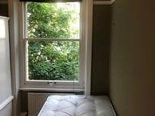 Apartment at Glazbury Road, Greater London