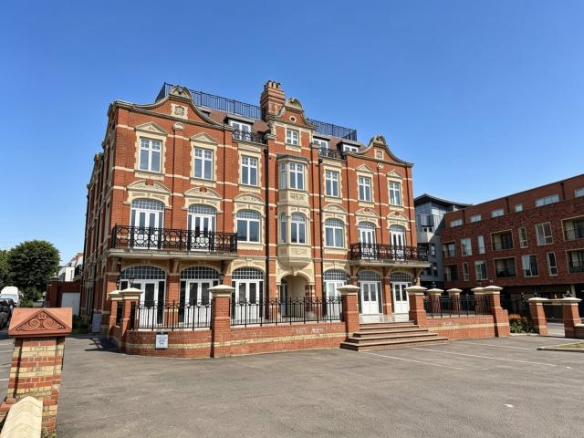 Apartment at Glendale Gardens, Southend on Sea