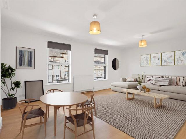 Apartment at Gleneldon Mews, Greater London
