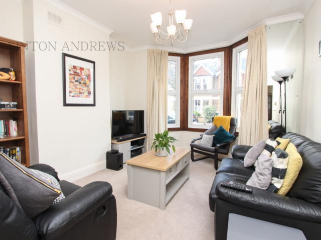 apartment at Glenfield Road, Ealing