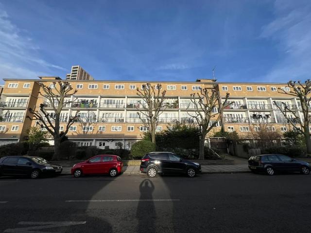 Apartment at Glengall Grove, Greater London