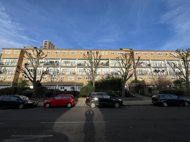 Apartment at Glengall Grove, Greater London