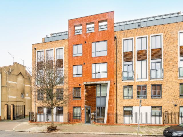 Apartment at Glengall Road, Greater London