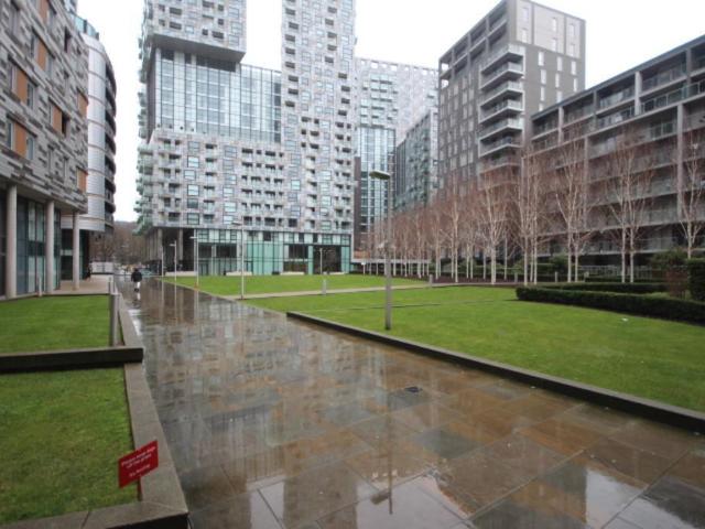 Apartment at Glengarnock Avenue, Greater London