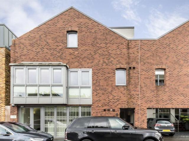 Apartment at Glentham Road, Greater London