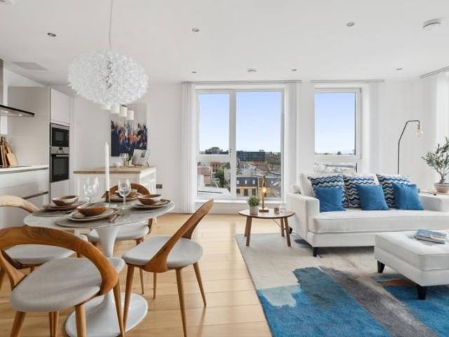 Apartment at Glenthorne Road, Greater London