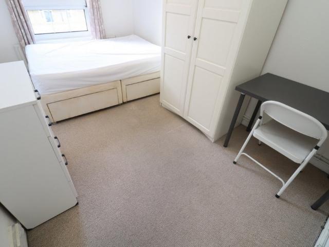 Apartment at Globe Road, Greater London