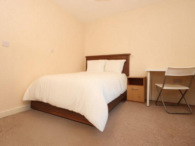 Apartment at Globe Road, Greater London