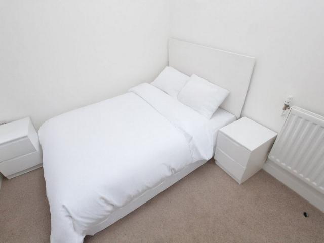 Apartment at Globe Road, Greater London