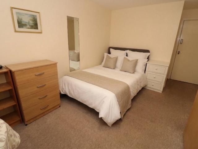Apartment at Globe Road, Greater London