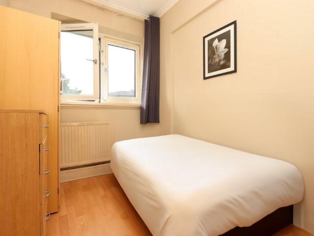 Apartment at Globe Road, Greater London