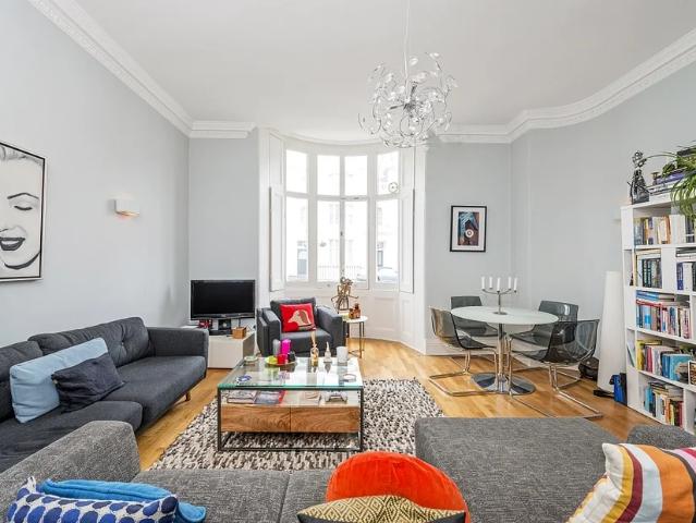 Apartment at Gloucester Terrace, City of Westminster