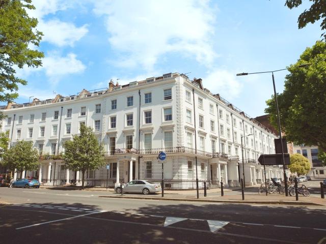 Apartment at Gloucester Terrace, City of Westminster