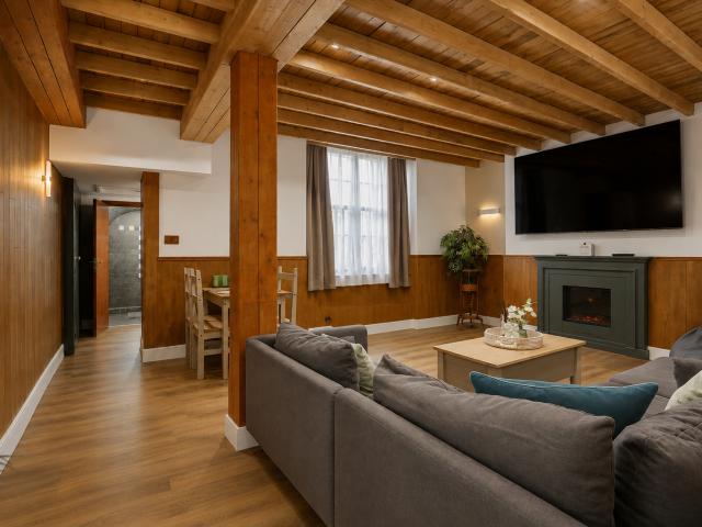 Apartment at Gloucester Terrace, City of Westminster