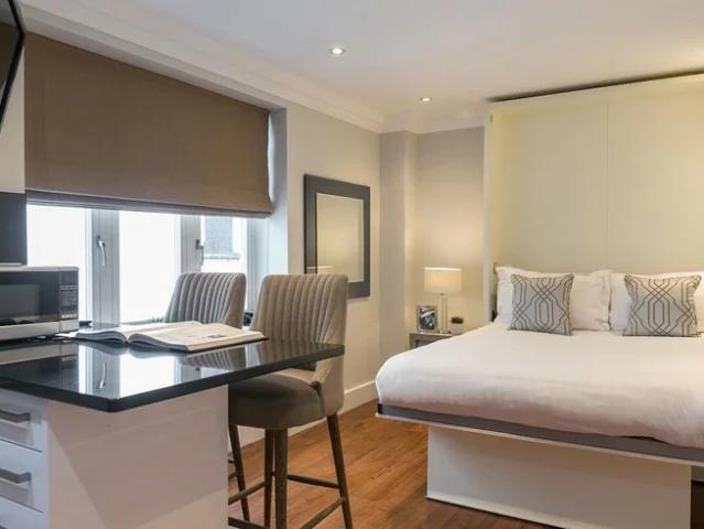 Apartment at Gloucester Terrace, City of Westminster