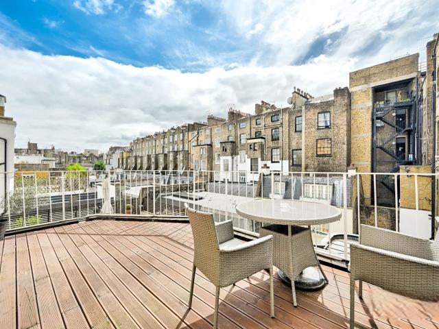 Apartment at Gloucester Terrace, City of Westminster