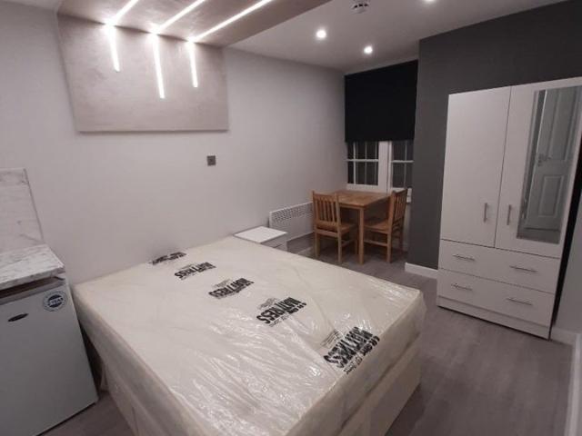Room at Gloucester Terrace, City of Westminster