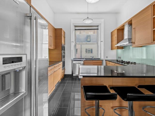 Apartment at Gloucester Terrace, City of Westminster