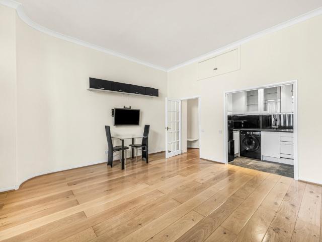 Apartment at Gloucester Terrace, City of Westminster