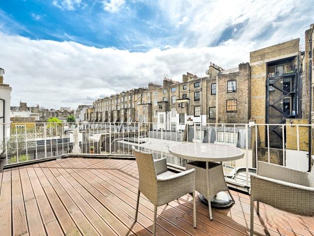 Apartment at Gloucester Terrace, City of Westminster