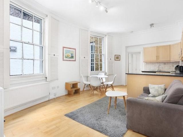 Apartment at Gloucester Terrace, City of Westminster