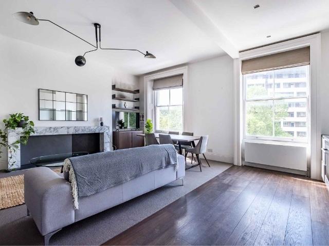 Apartment at Gloucester Terrace, City of Westminster