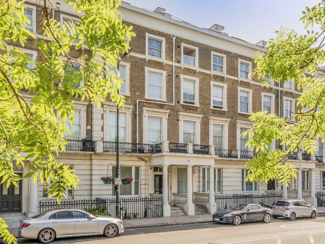 Apartment at Gloucester Terrace, City of Westminster
