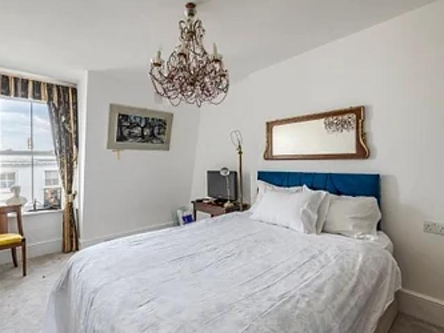 Apartment at Gloucester Walk, Greater London