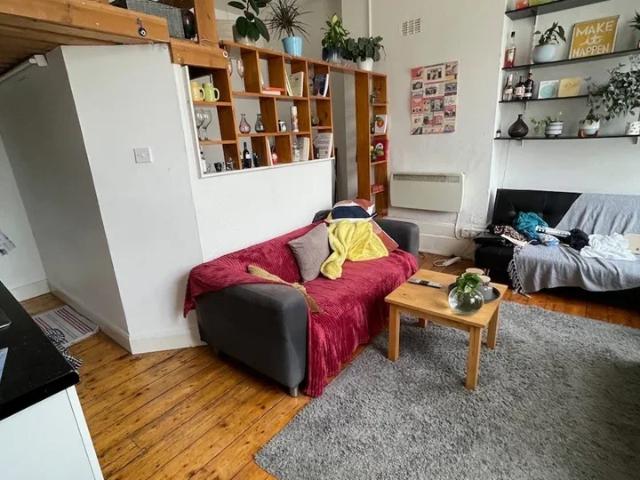 Apartment at Gloucester Drive, Greater London