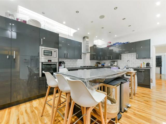 Apartment at Gloucester Square, City of Westminster
