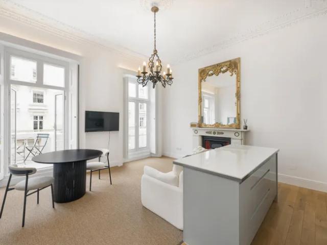 Apartment at Gloucester Street, City of Westminster