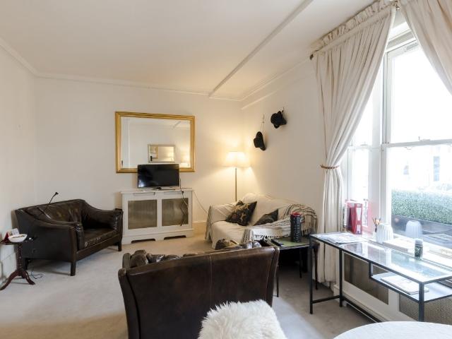 Apartment at Gloucester Street, City of Westminster