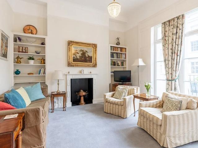 Apartment at Gloucester Street, City of Westminster