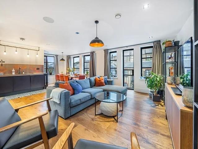 Apartment at Grafton Square, Greater London