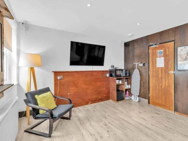 Apartment at Grafton Street, Brighton