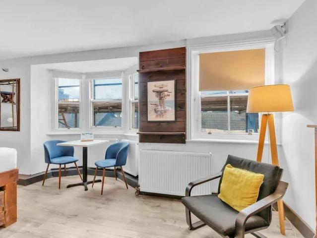 Apartment at Grafton Street, Brighton