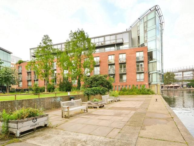 Apartment at Graham Street, Greater London