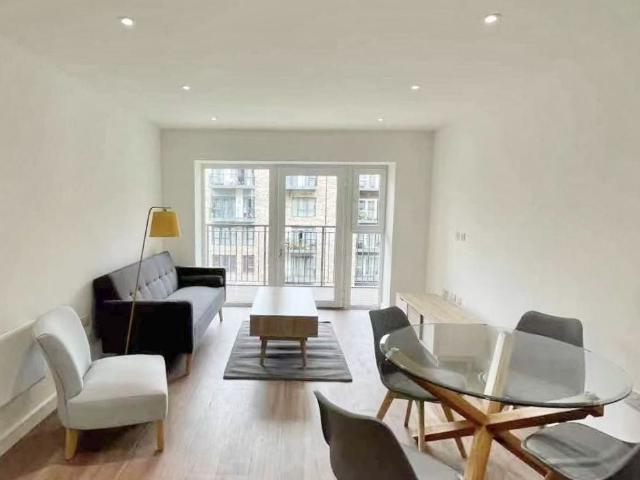 Apartment at Grahame Park Way, Greater London