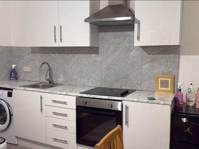 Apartment at Grainger Road, Greater London