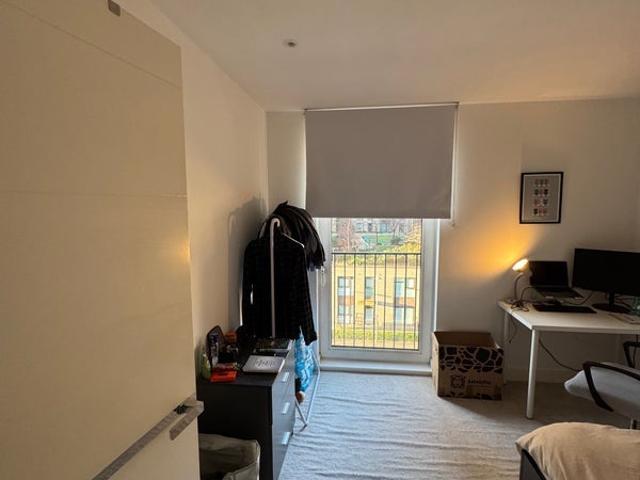 Apartment at Grand Canal Avenue, Greater London