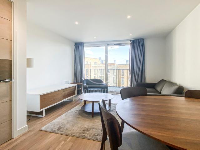 Apartment at Grand Canal Avenue, Greater London