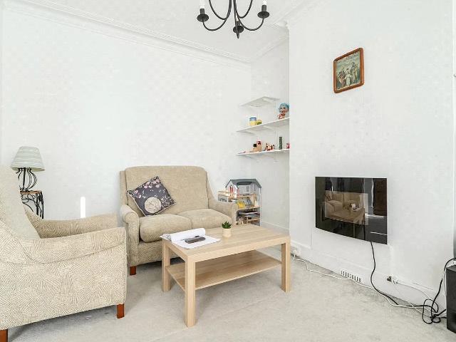 Apartment at Grange Avenue, Greater London