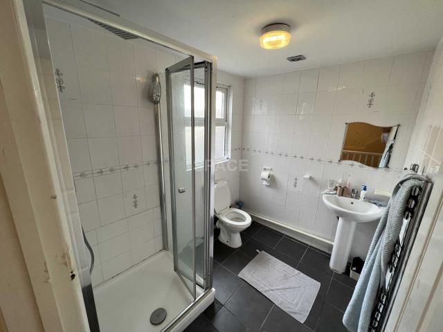 Apartment at Grange Avenue, Reading