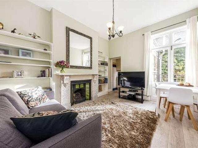 Apartment at Grange Park, Greater London