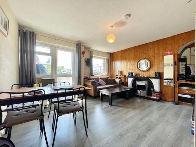 Apartment at Grange Walk, Greater London