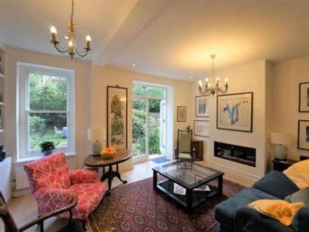 Apartment at Grantully Road, City of Westminster