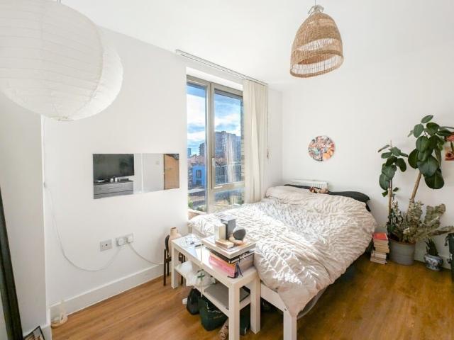 Apartment at Grant Square, Greater London