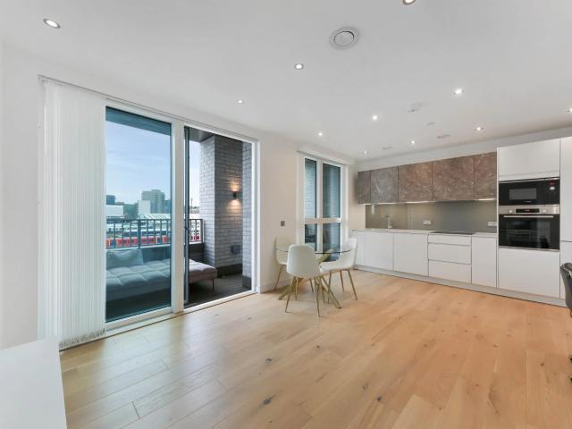 Apartment at Grant Road, Greater London