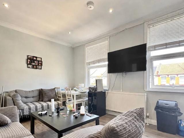 Apartment at Granville Road, Greater London