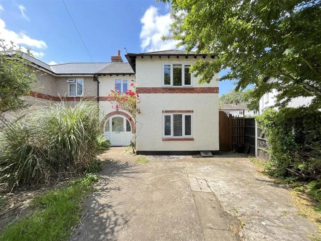 Apartment at Grassway, Greater London
